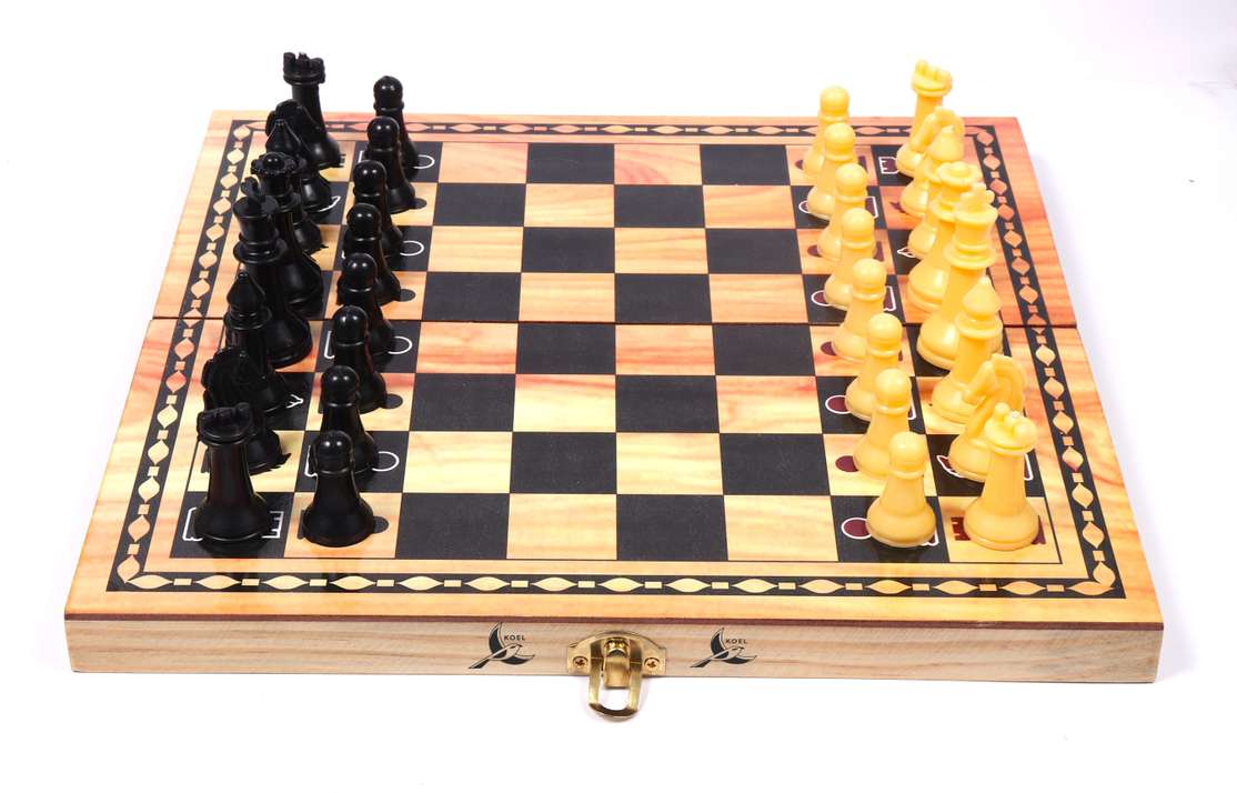 Wooden Folding Chess Set with Plastic Chess Pieces Party & Fun Games ...
