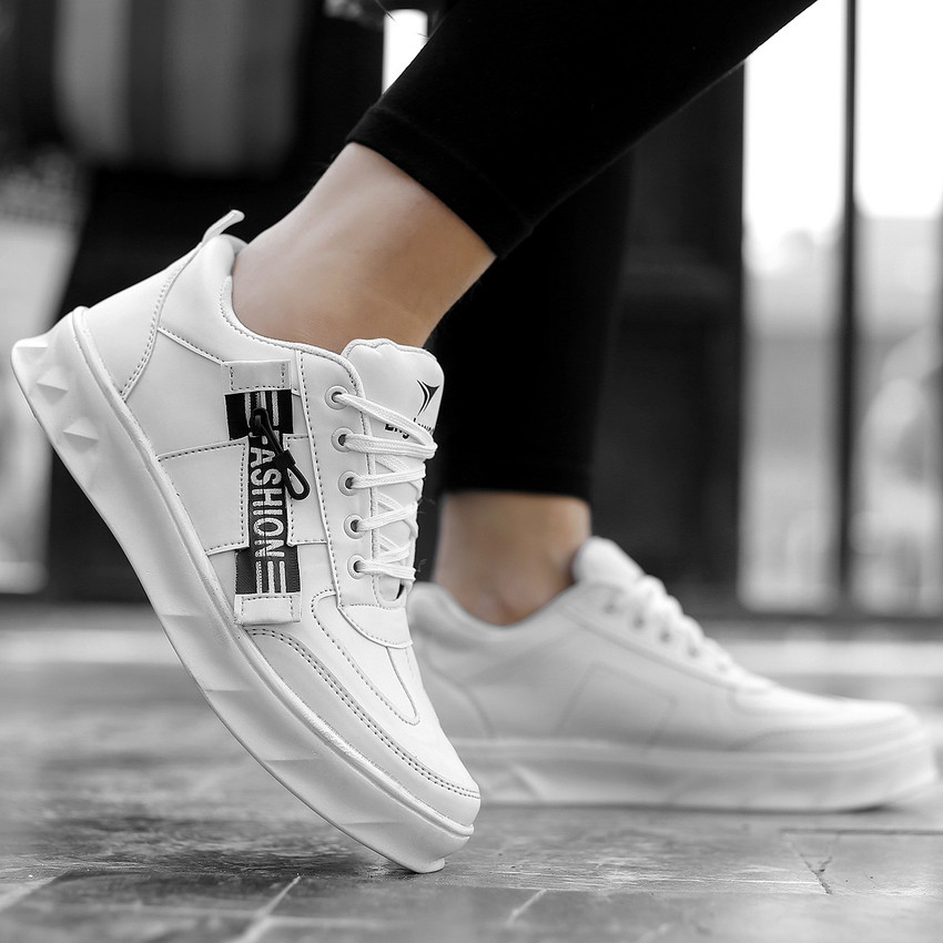 Men White Buy Crocs Men White Casual Clogs Online | SKU: