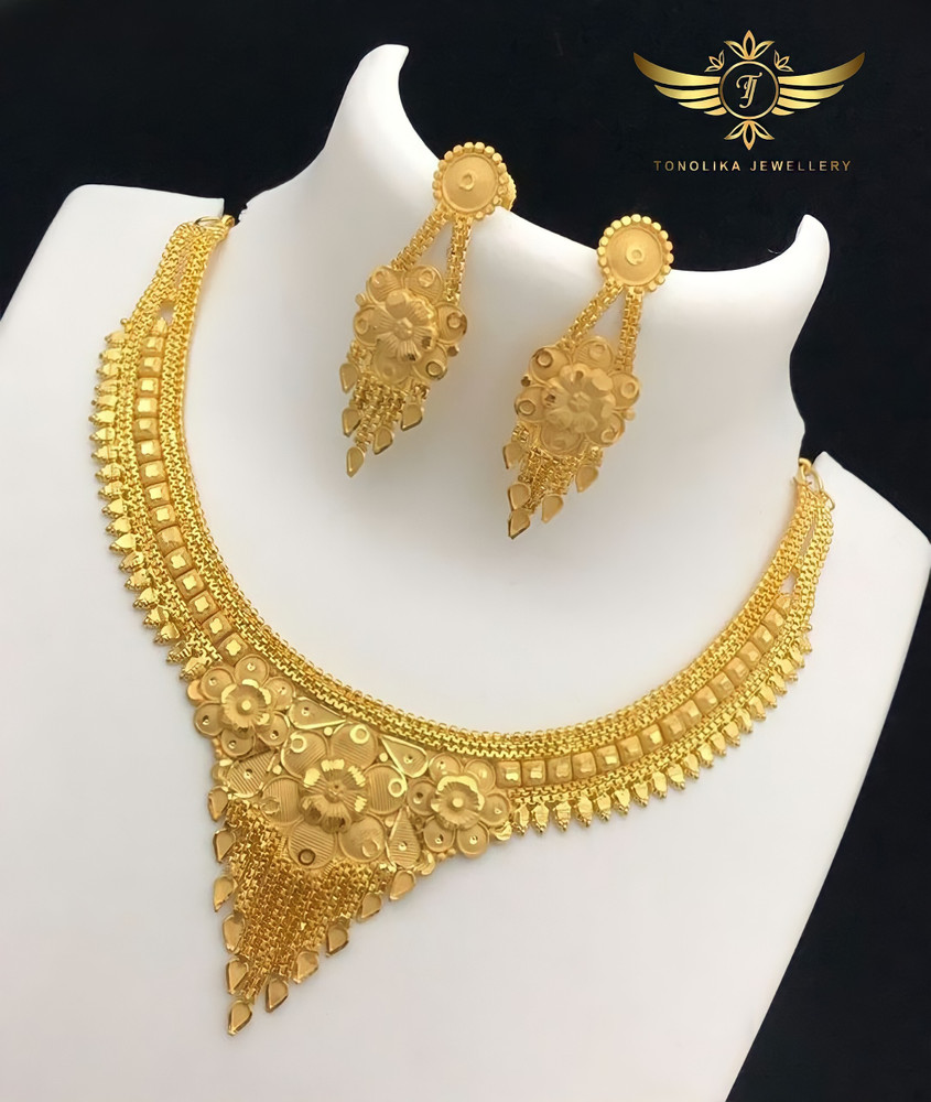 TONOLIKA JEWELLERY Brass Alloy Gold plated Brass Gold Jewellery Set Price in India Buy TONOLIKA JEWELLERY Brass Alloy Gold plated Brass Gold Jewellery Set Online at Best Prices in India Flipkart